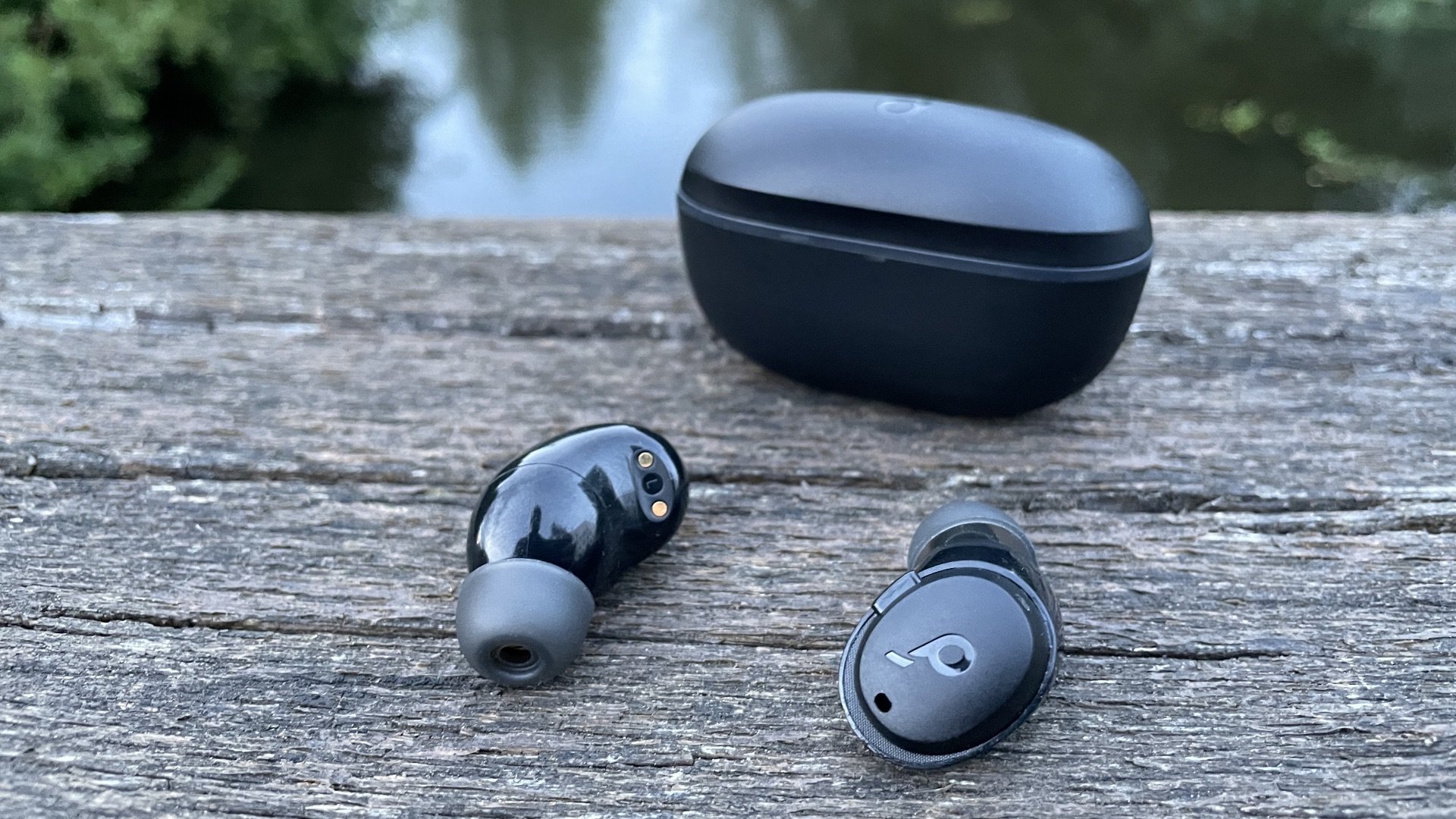 Best Cheap Wireless Earbuds Under $50 - The Tech Edvocate
