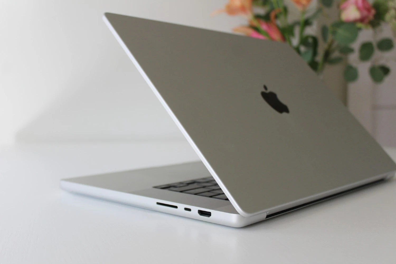 What To Look For When Buying a Laptop: A Complete Guide - The Tech Edvocate