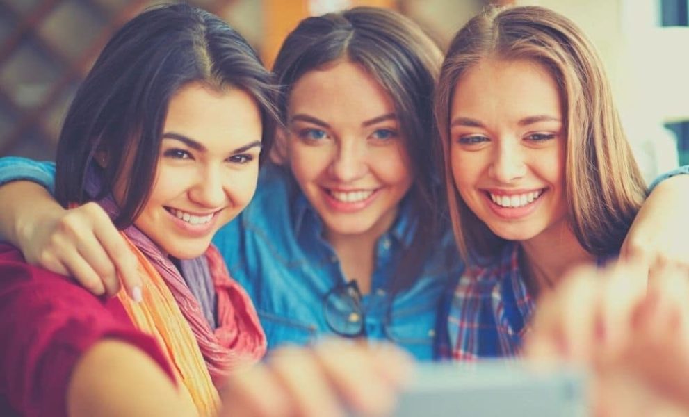Best Apps To Meet People And Make Friends in 2023 - The Tech Edvocate