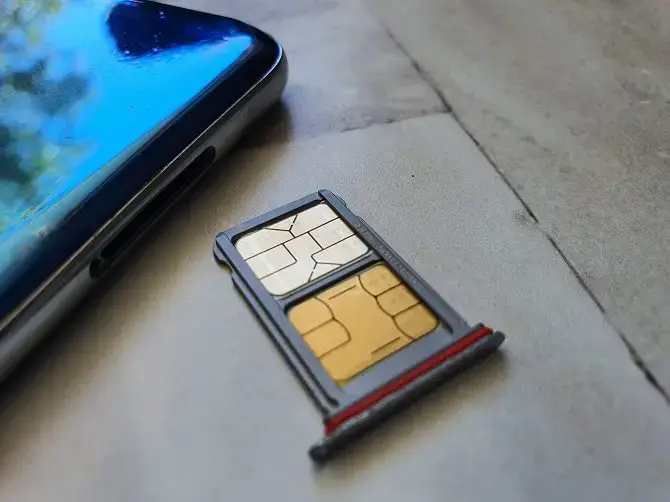 What Are Dual SIM Phones? Do You Really Need One? - The Tech Edvocate