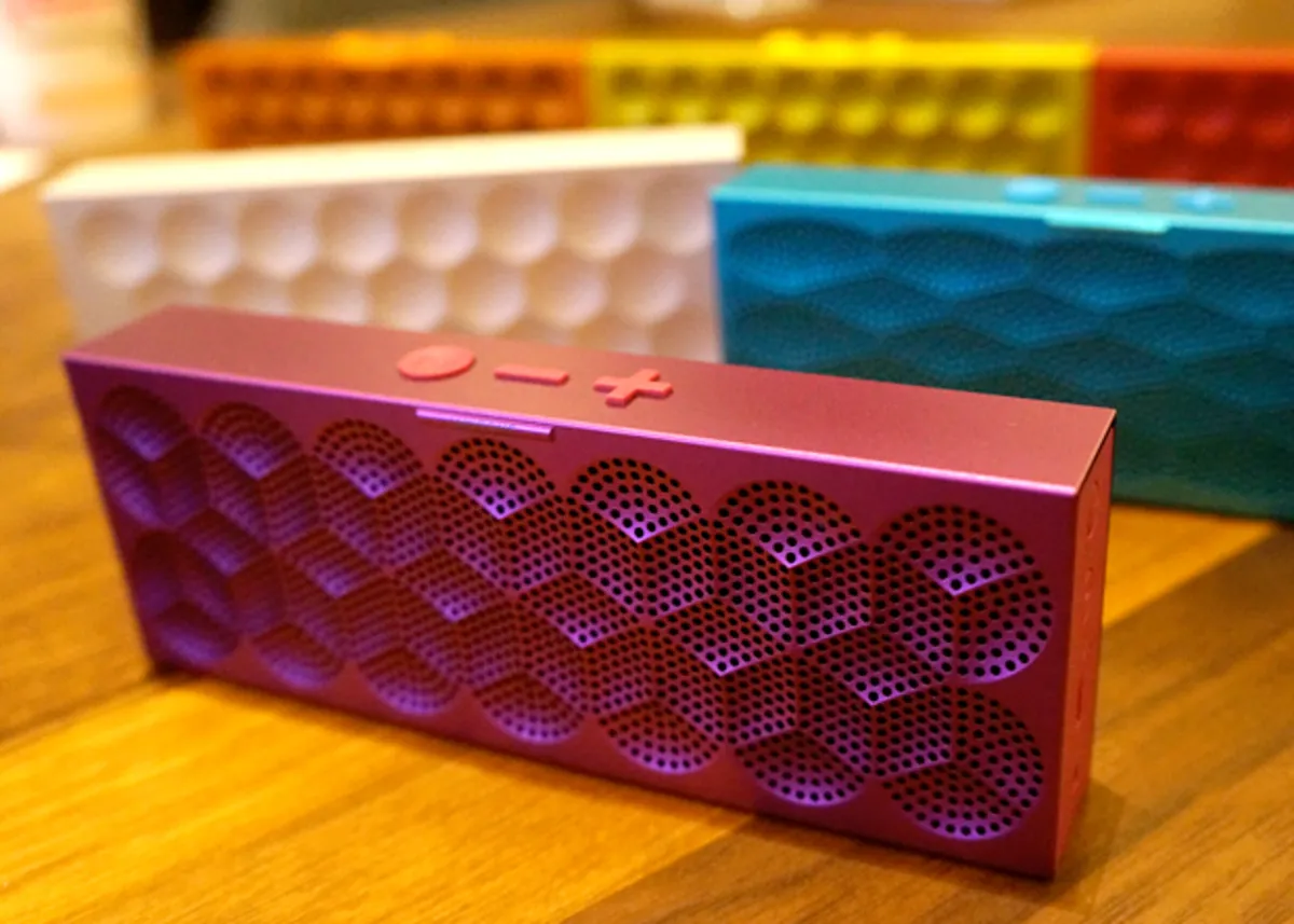 Jawbone Mini Jambox Wireless Bluetooth Speaker Review: Expensive, but a ...