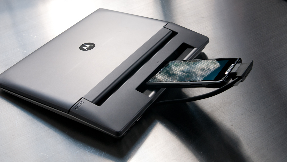 Motorola Laptop Dock review: Motorola Laptop Dock - The Tech Edvocate