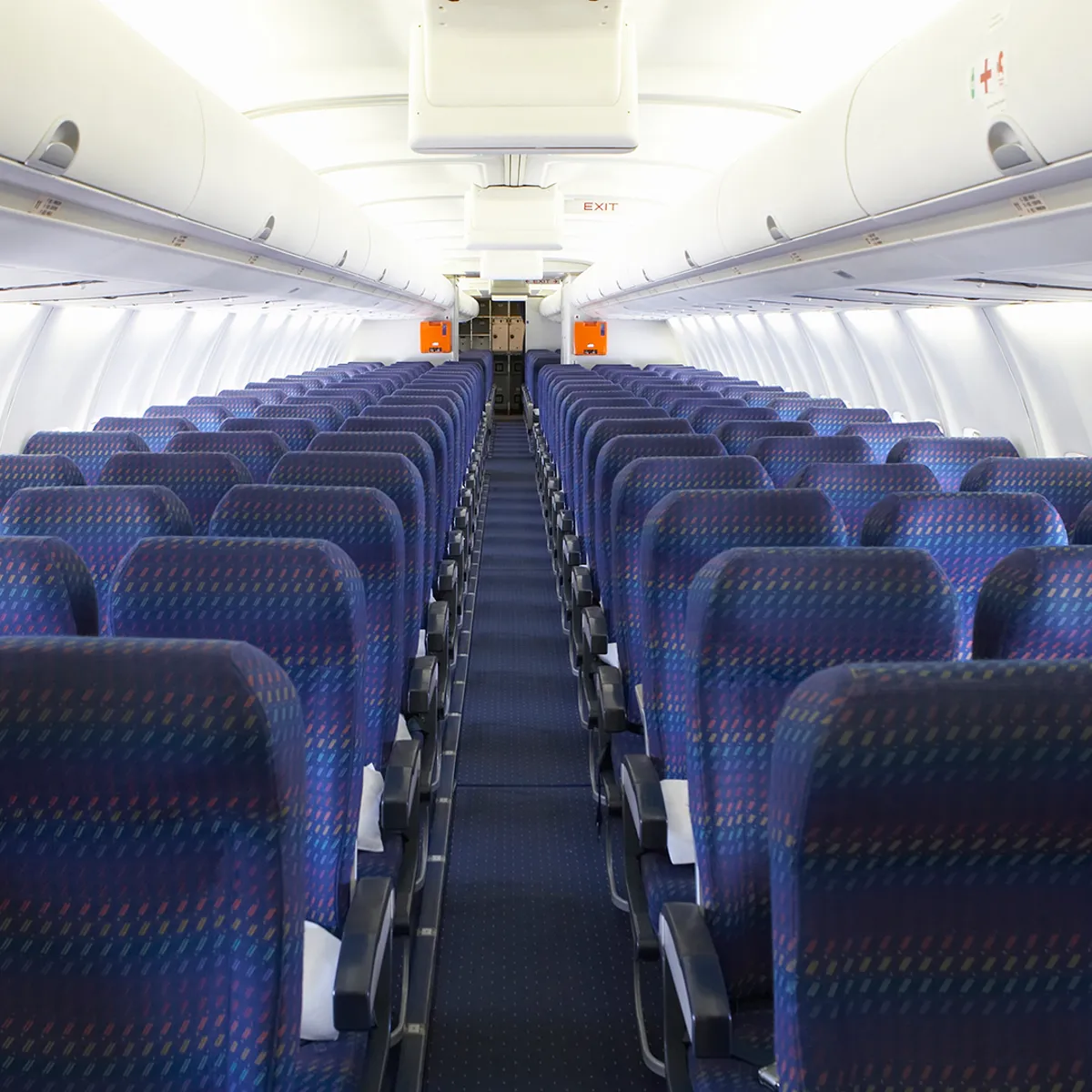 Here's How to Pick the Best Seat for Your Flight This Year - The Tech ...